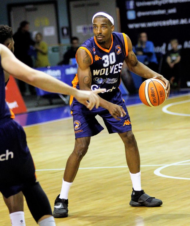 Wolves end 2016 with loss to Raiders - The Worcester Observer