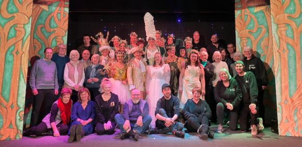 Powick Players' panto raises £1,100 for St Richard's Hospice - The ...