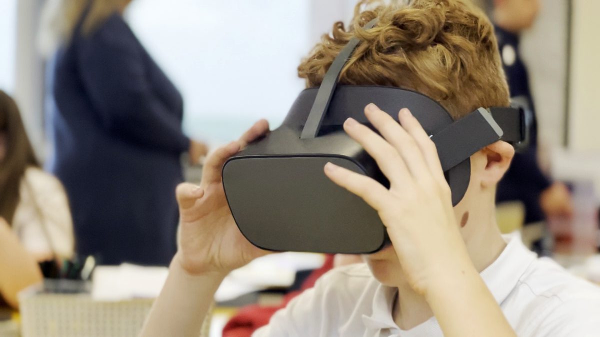 Railway trespassing dangers highlighted to youngsters using VR - The ...