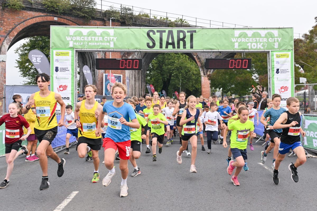 IN PICTURES: City Run pulls in crowds to Worcester - The Worcester Observer